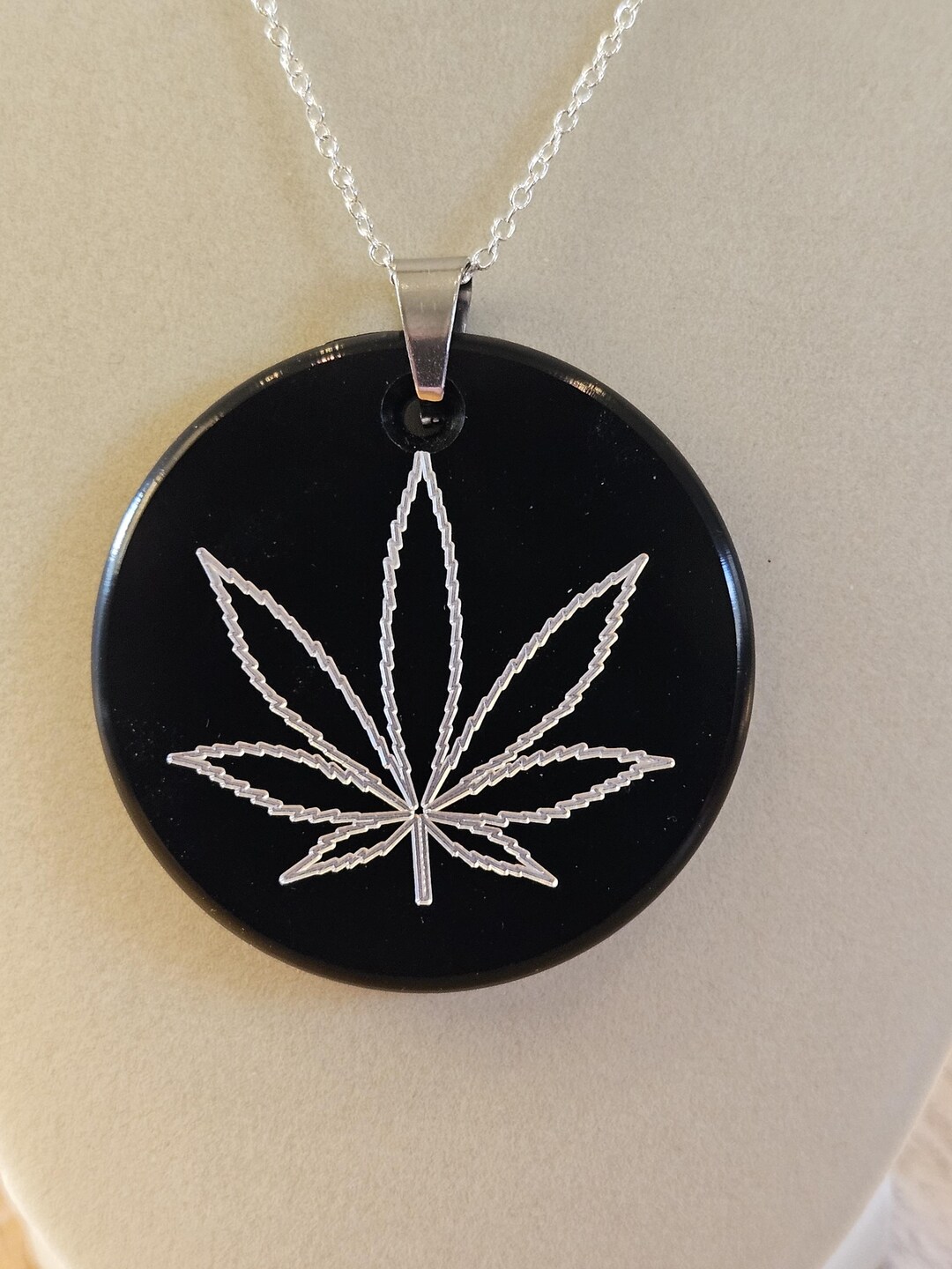 Black Pot Leaf - Etsy