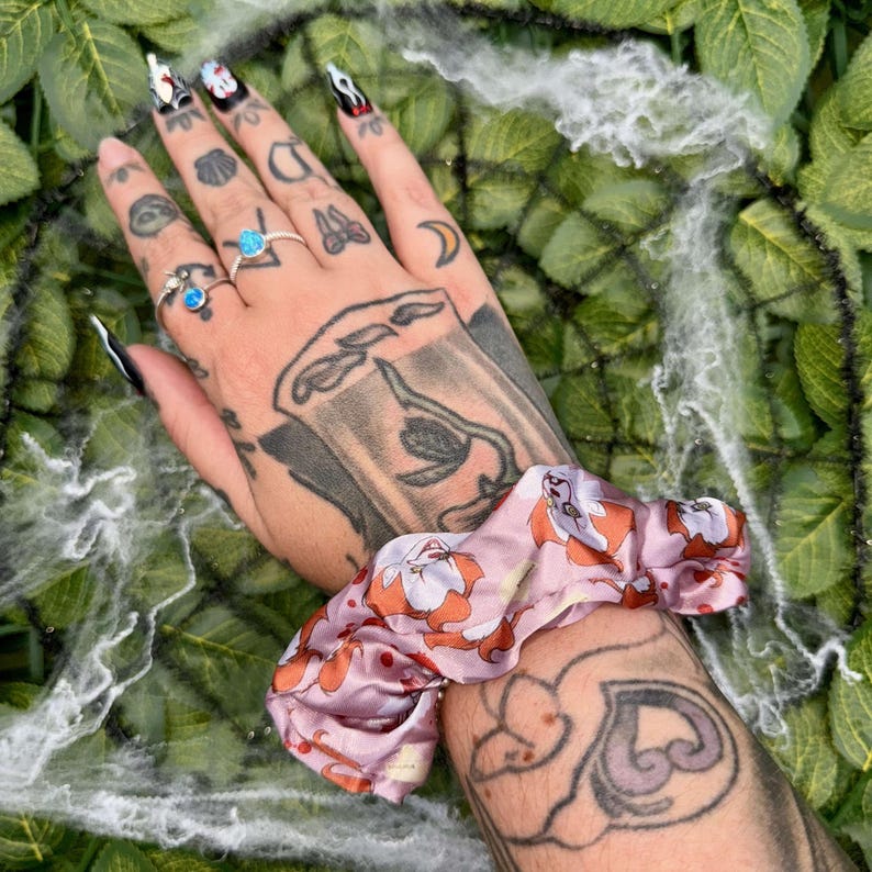 Halloween Horror Pennywise Clown Inspired Handmade Hair Scrunchie - Etsy