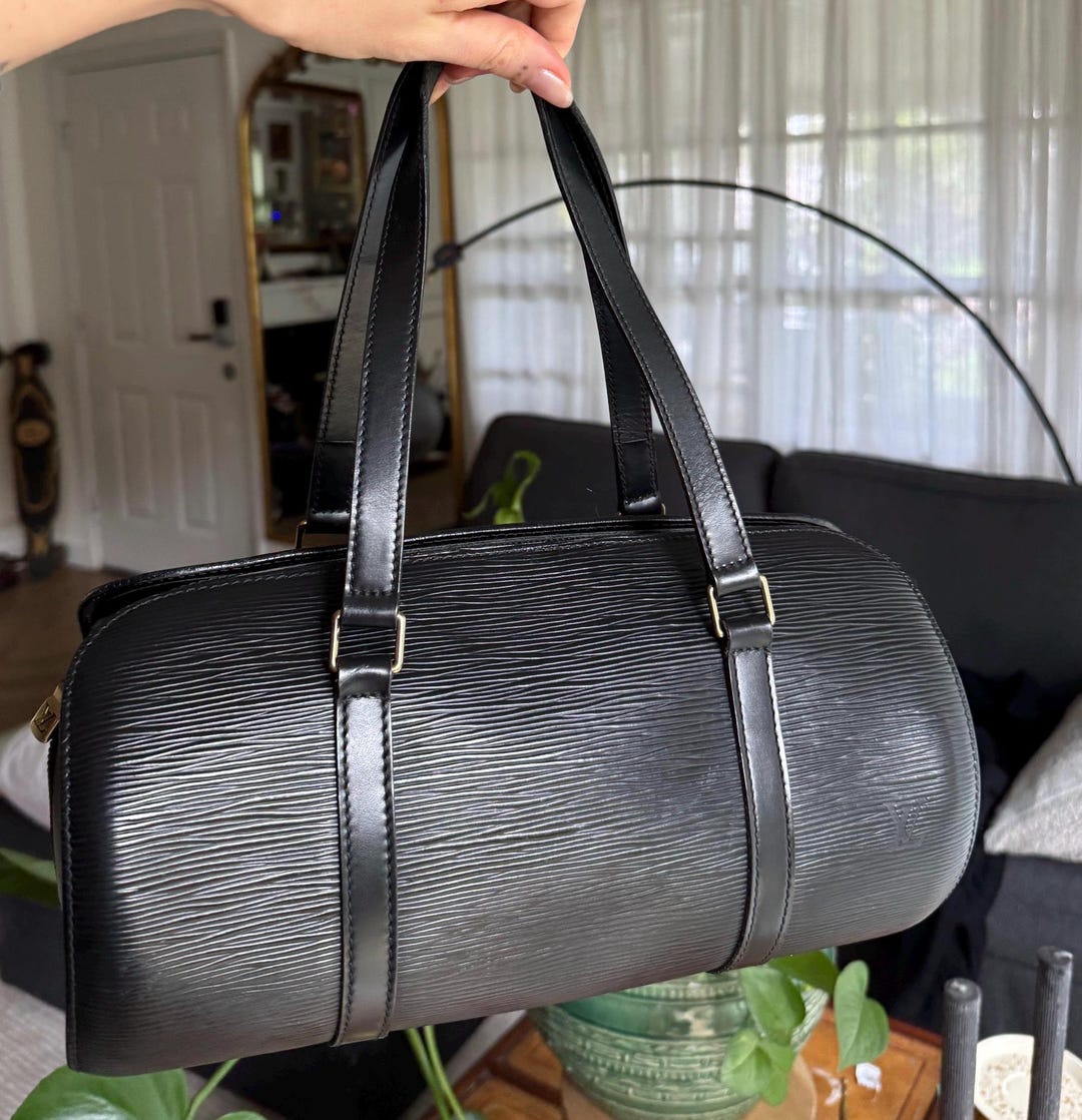 Authentic Louis Vuitton Epi Leather Soufflot Papillon Black Shoulder ...