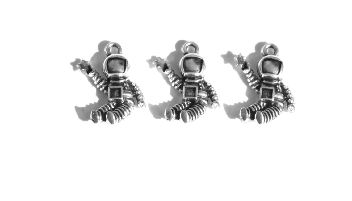 10 Astronaut Silver Tone 3D Charms SC3957 - Etsy