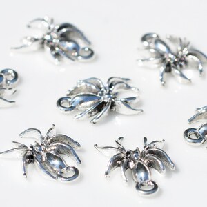 10 Spider Silver Tone Charms SC3538 - Etsy