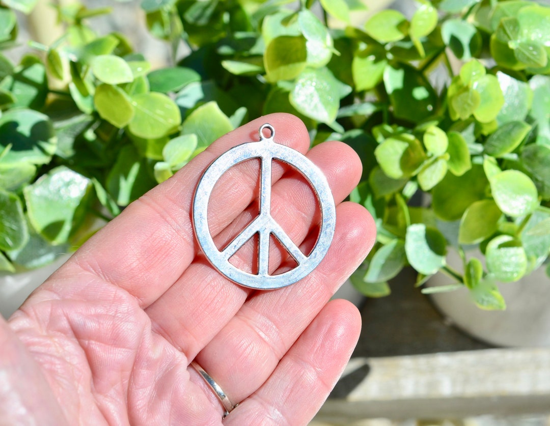 BULK 20 Large Peace Sign Silver Tone Charms SC3204 - Etsy