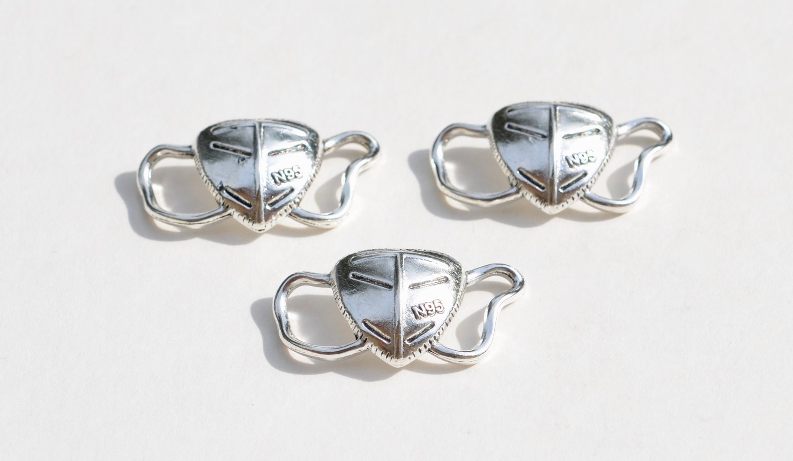 BULK 20 Face Mask 3D Silver Tone Charms SC2196 | Etsy
