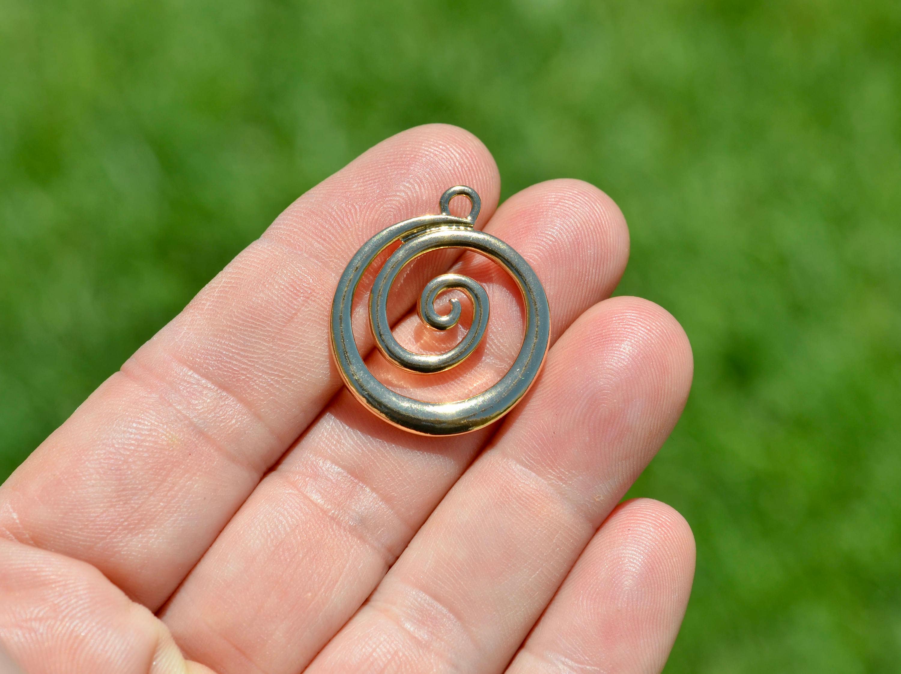 5 Round Spiral Gold Tone Charms GC6049 | Etsy