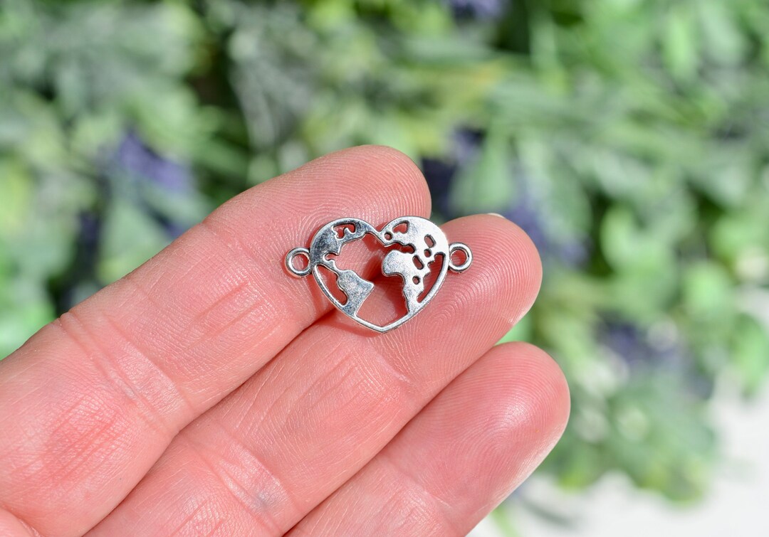 10 Globe World Map Heart Shaped Silver Tone Connector Charms SC4262 - Etsy