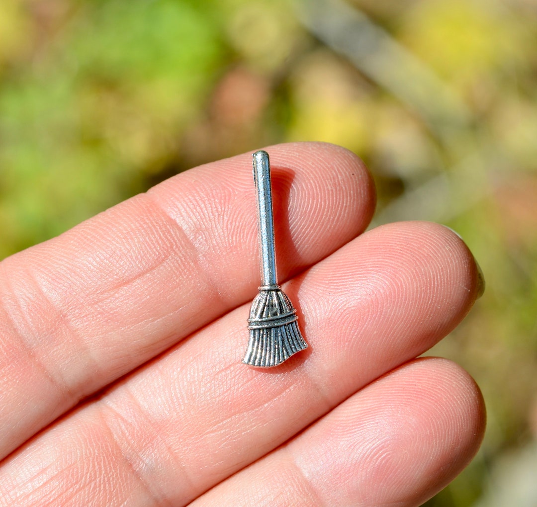 1 Broom Silver Tone Charm SC1827 - Etsy