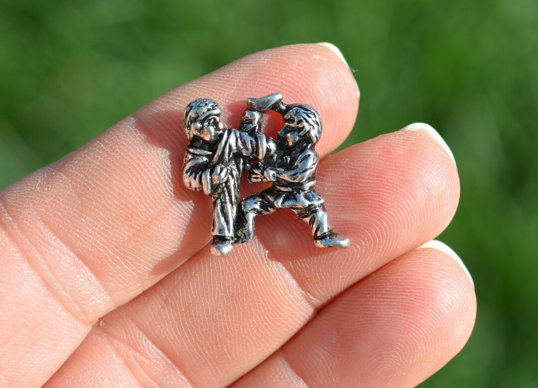BULK 20 Karate Kick Boxing Antique Silver Tone 3D Charms SC5636 - Etsy