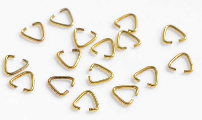 50 Gold Tone 9 Mm Triangle Jump Ring Pinch Bail F123 - Etsy