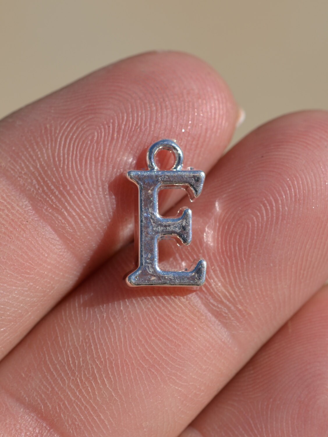 BULK 20 Letter E Silver Tone Charms SC3833 - Etsy