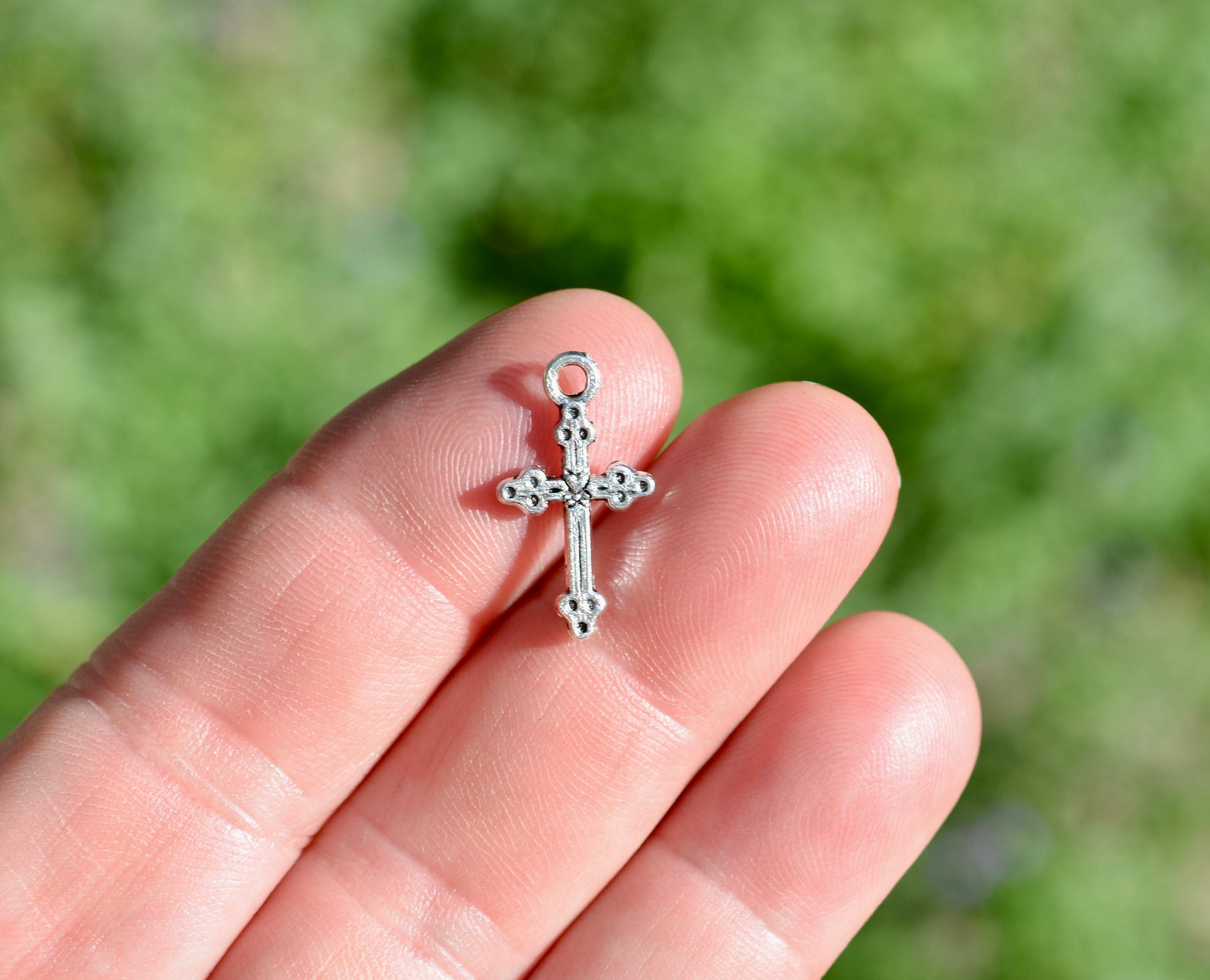 BULK 50 Cross 21mm Silver Tone Charms SC1806 - Etsy