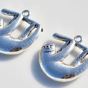 5 Sloth Silver Tone Charms SC5443 - Etsy