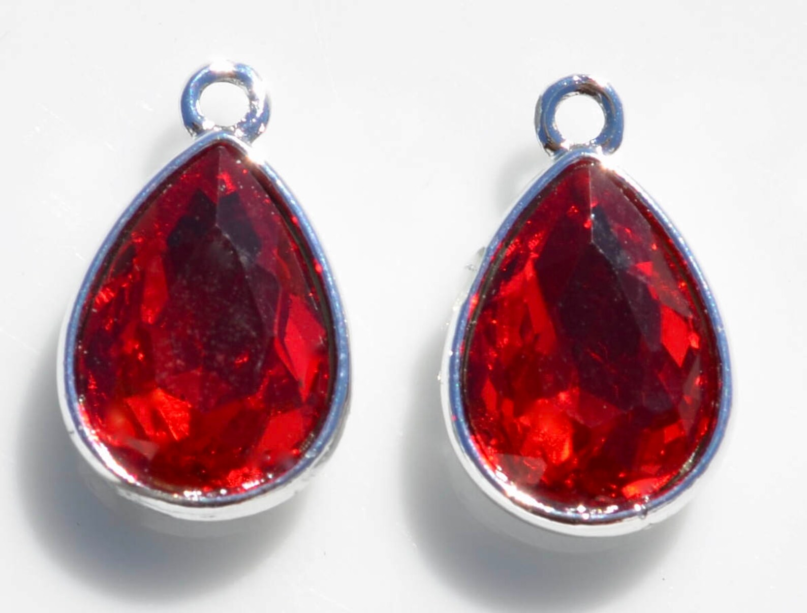 5 Dark Red Glass Birthstone Teardrop Charms SC5117 - Etsy