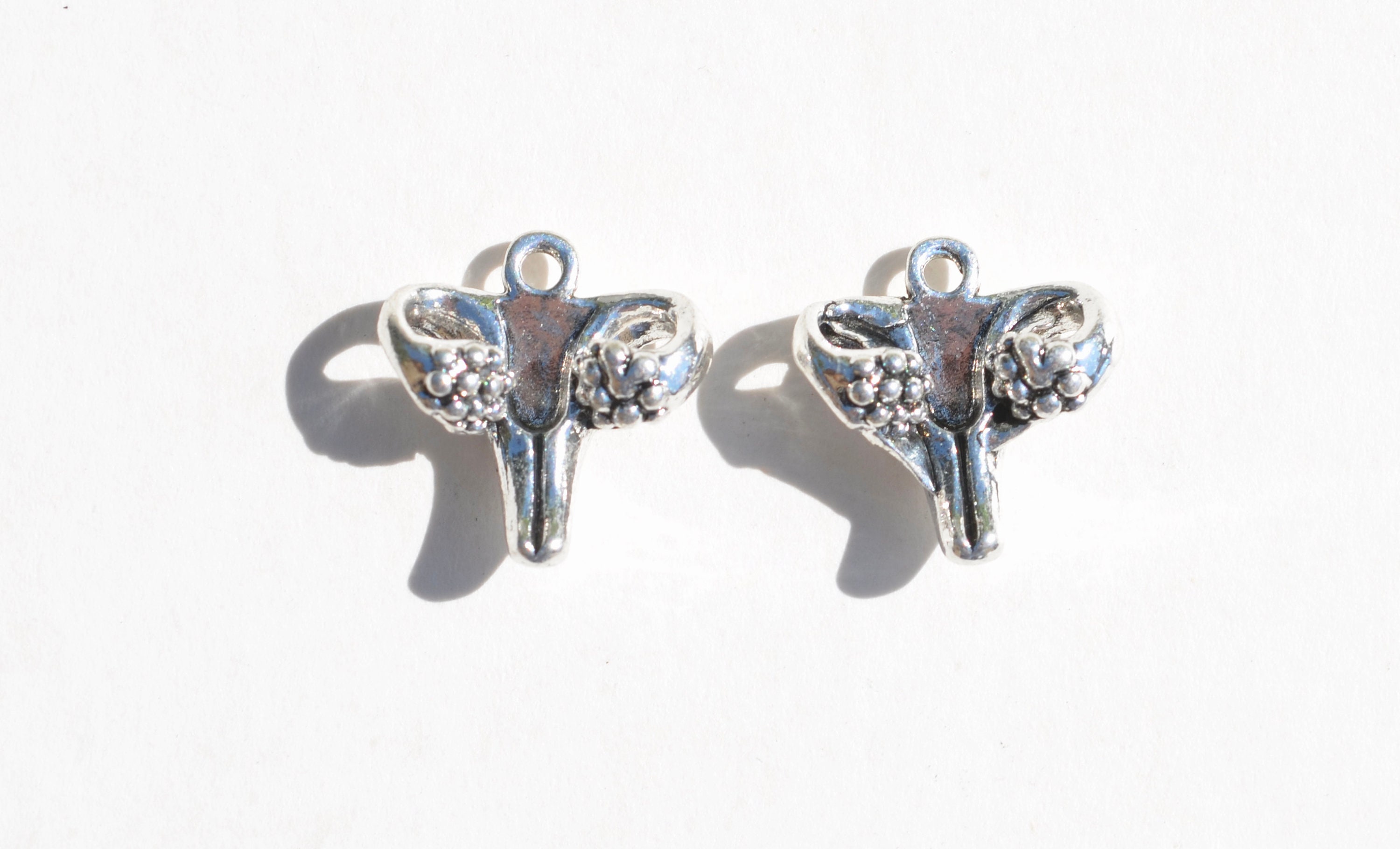 5 Anatomically Correct Silver Tone Uterus Charms SC6814 | Etsy