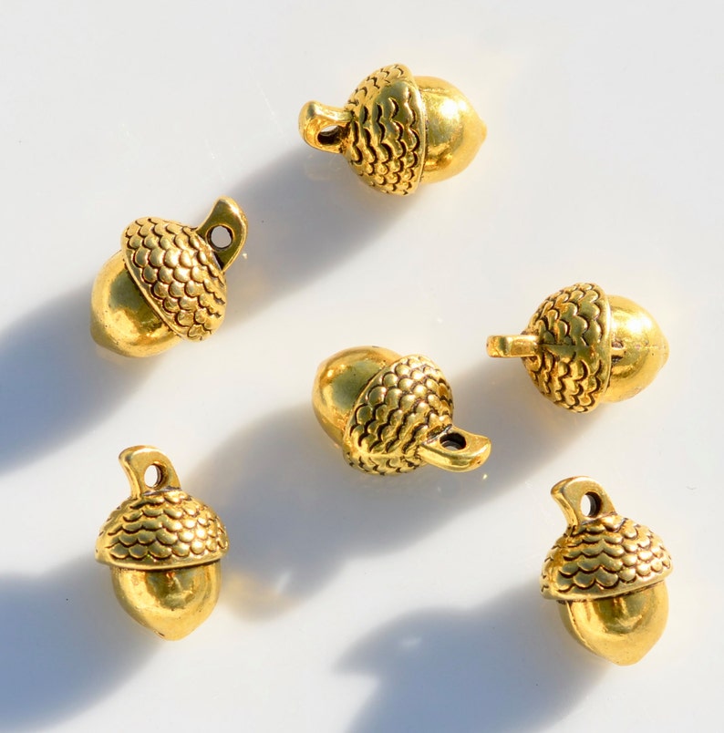 5 Acorn 3D Gold Tone Charms GC1838 - Etsy
