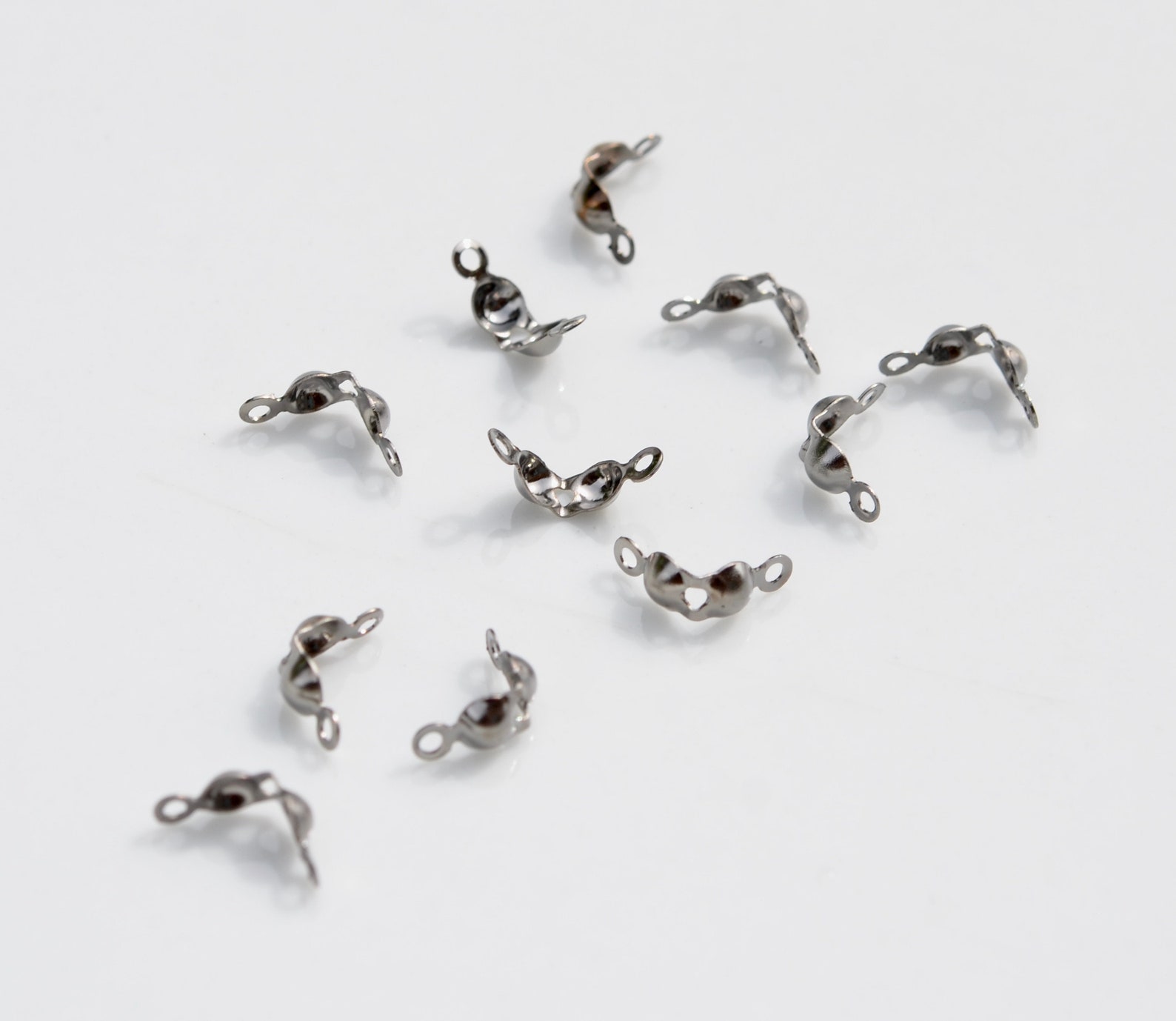 50 Bead Tip (knot Cover) Connectors Clam Shell 7 X 4mm Gunmetal Tone ...