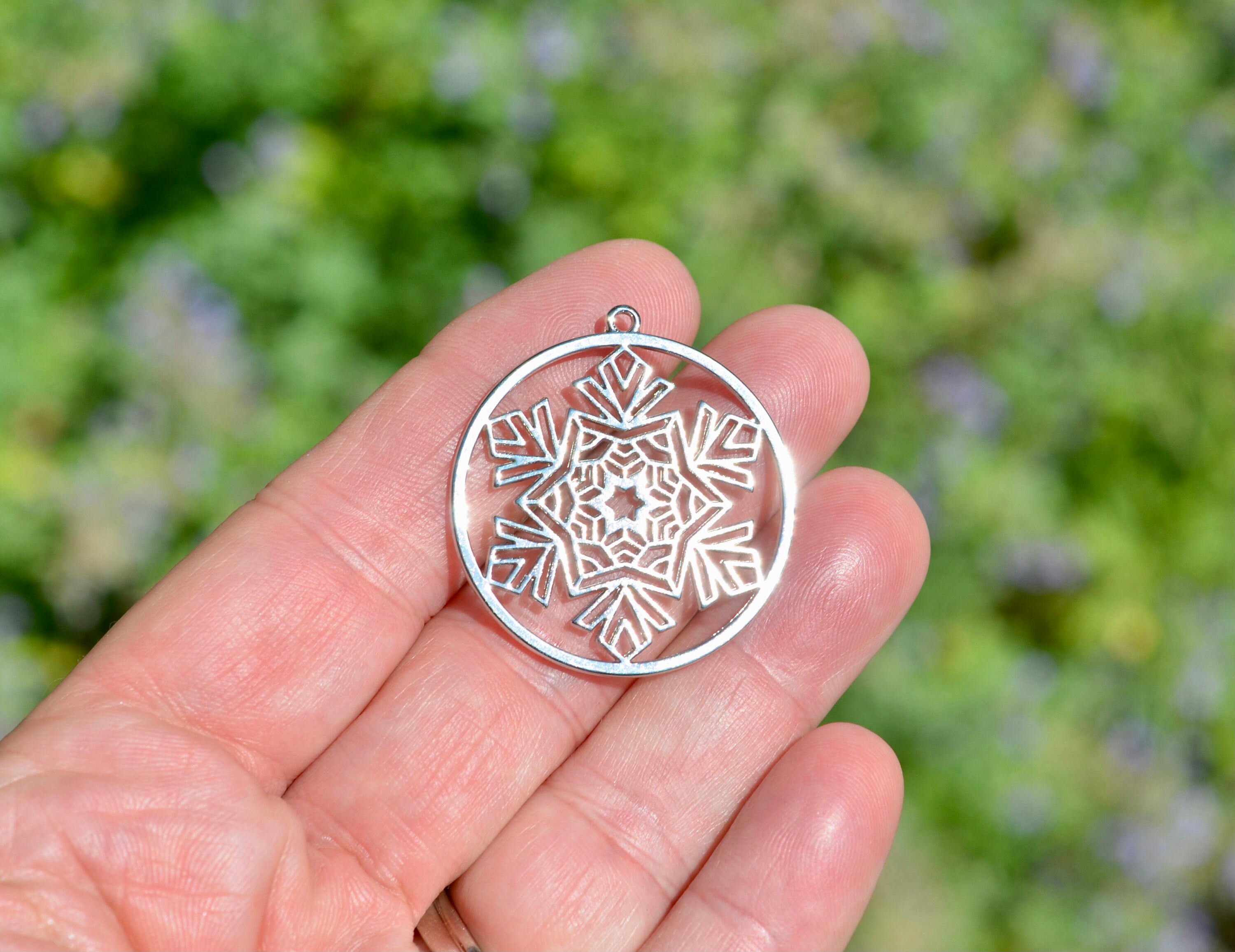 1 Winter Snowflake Silver Tone Charm SC5453 - Etsy