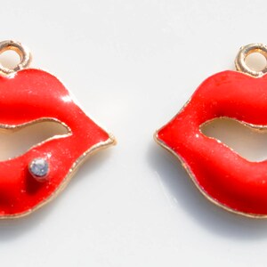 1 Red Enamel Lips With a Rhinestone Charm GC5406 - Etsy