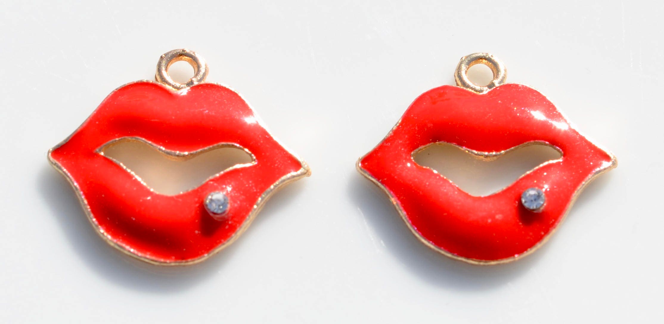 BULK 20 Red Enamel Lips With a Rhinestone Charms GC5406 - Etsy