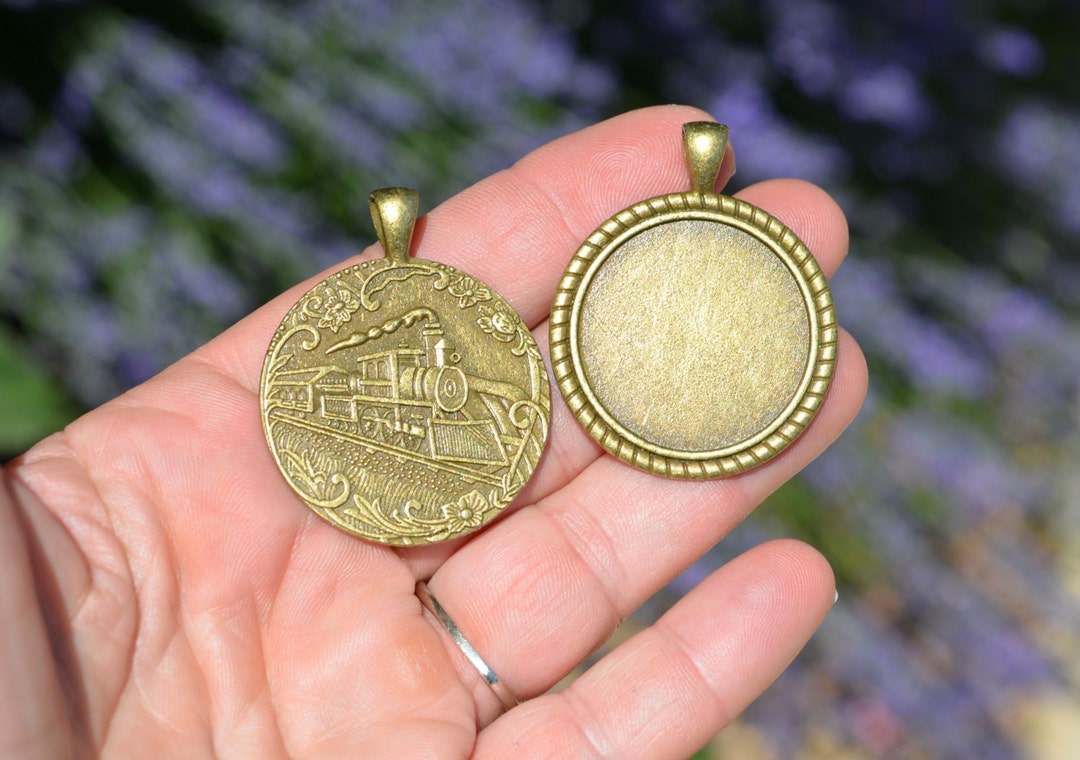 5 Train Frame Bronze Tone Round Charms BC3800 - Etsy