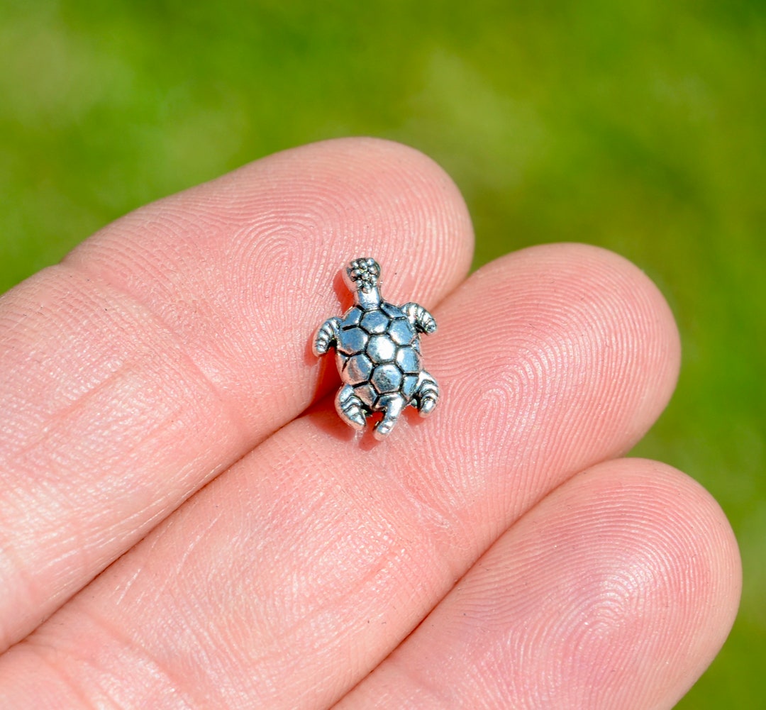 10 Tortoise Silver Tone Beads BD995 - Etsy