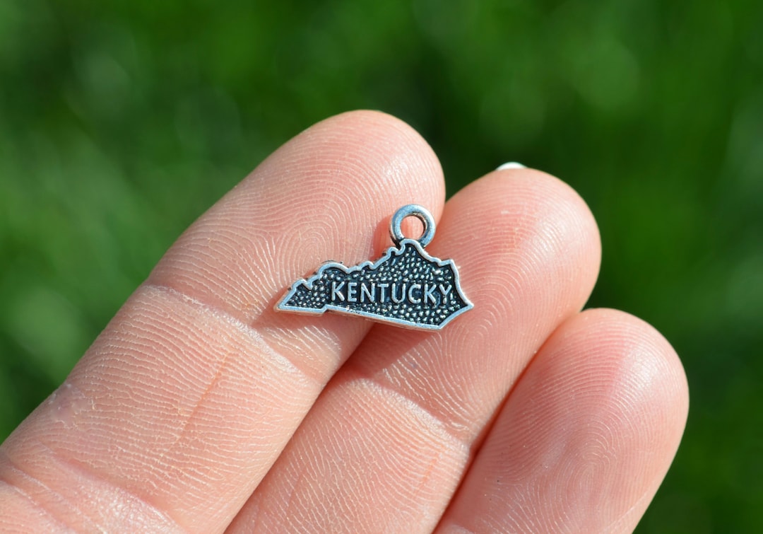 5 State of Kentucky Silver Tone Charms SC3406 - Etsy