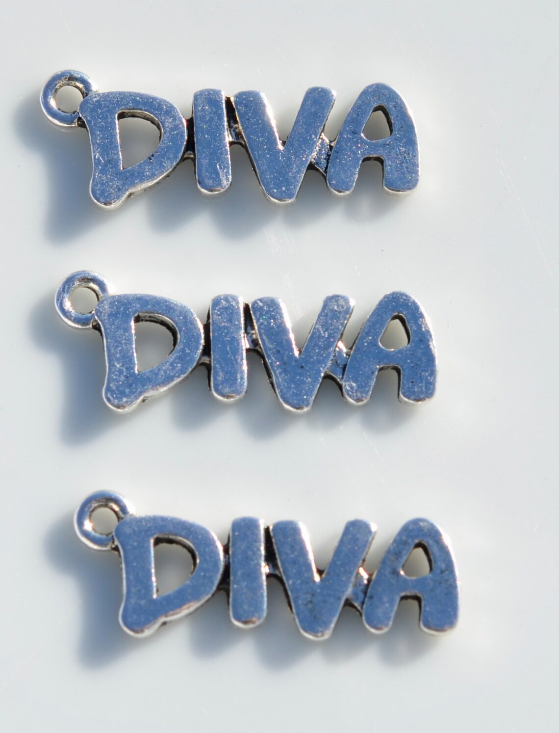 BULK 20 DIVA Silver Tone Charms SC3924 - Etsy