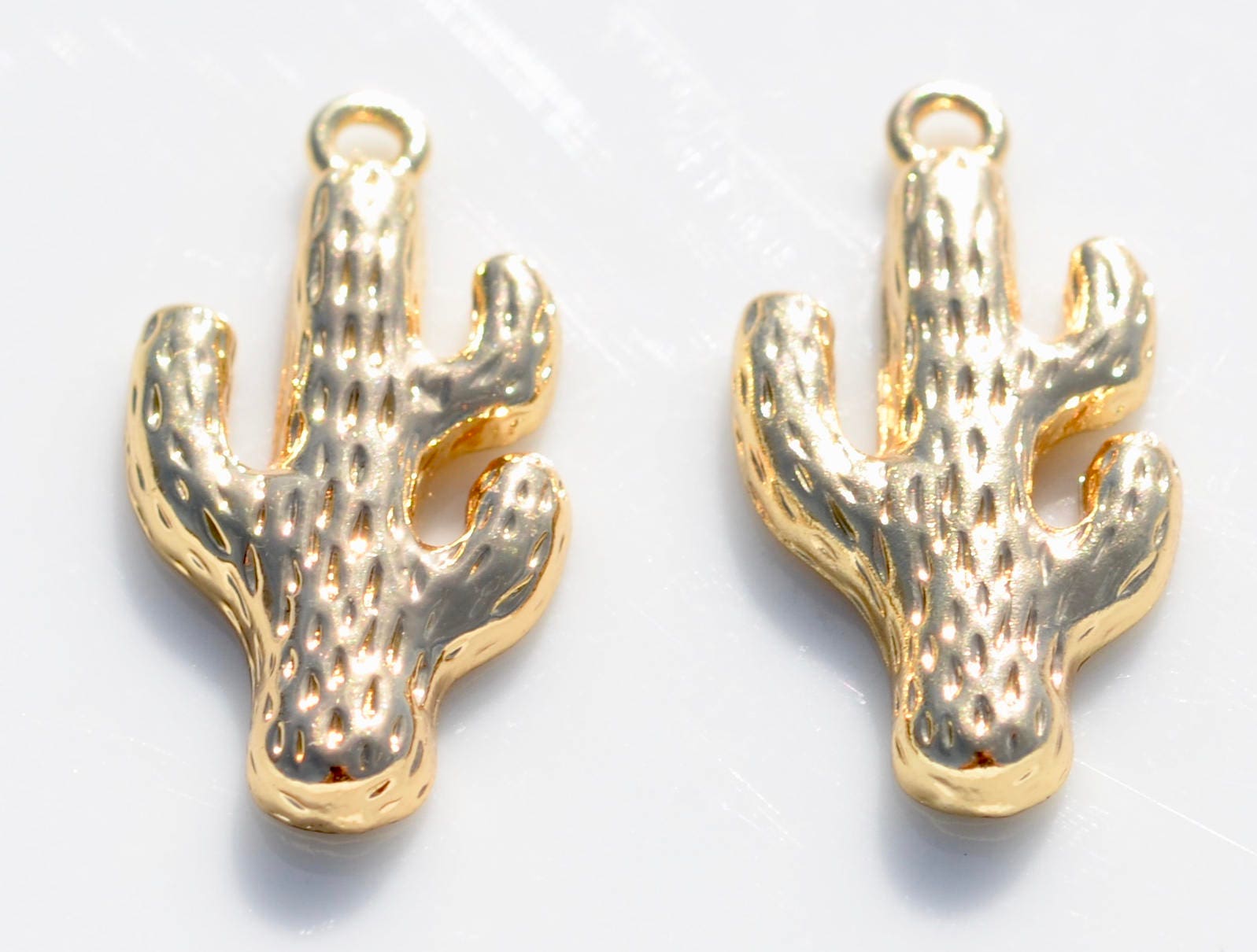 1 Gold Plated Cactus Charm GC5404 | Etsy