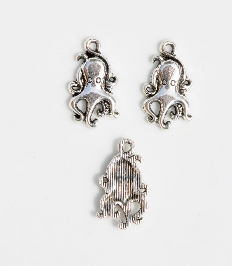 10 Octopus Silver Tone Charms SC5108 - Etsy
