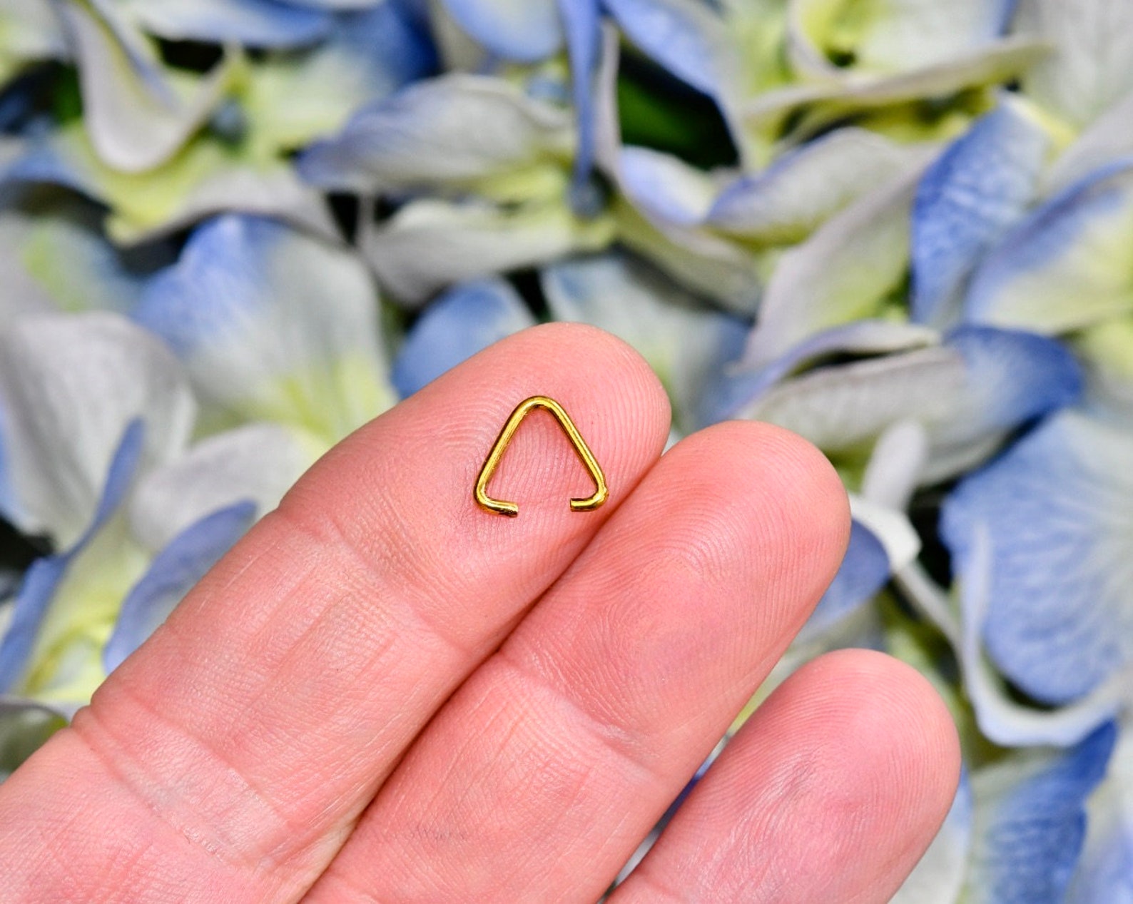 50 Gold Tone 9 Mm Triangle Jump Ring Pinch Bail F123 - Etsy