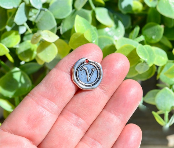 5 Letter V Wax Stamp Silver Tone Charms SC2171 | Etsy