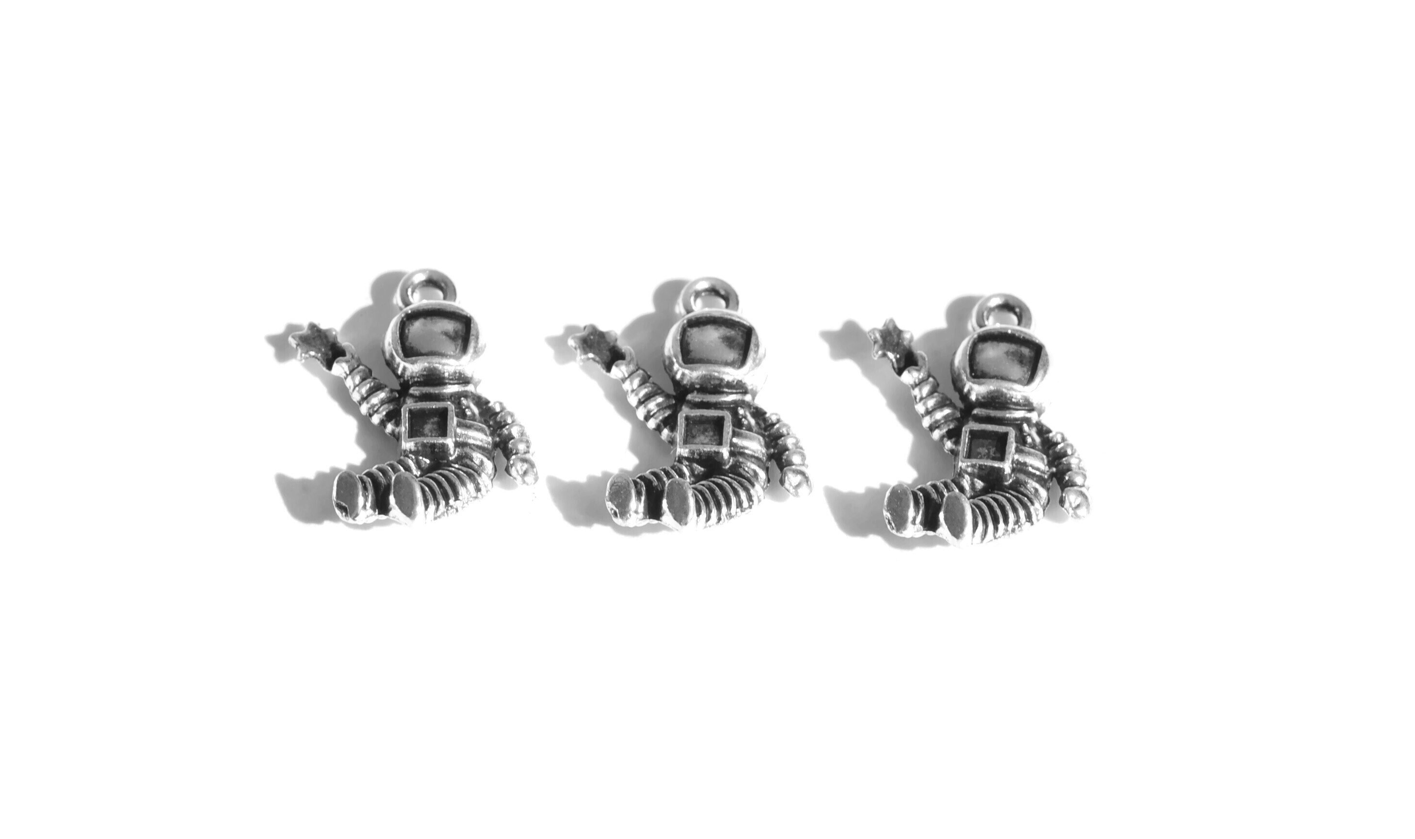 10 Astronaut Silver Tone 3D Charms SC3957 - Etsy