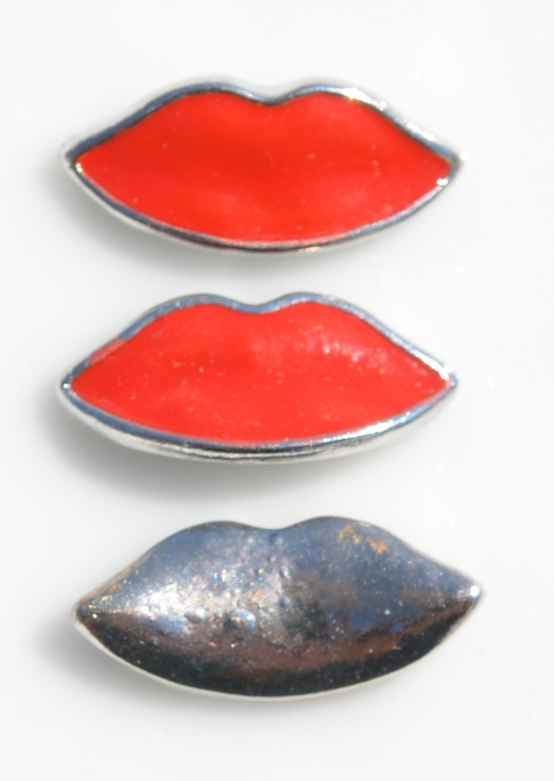 1 Memory Locket Red Lips Charm FL244 - Etsy