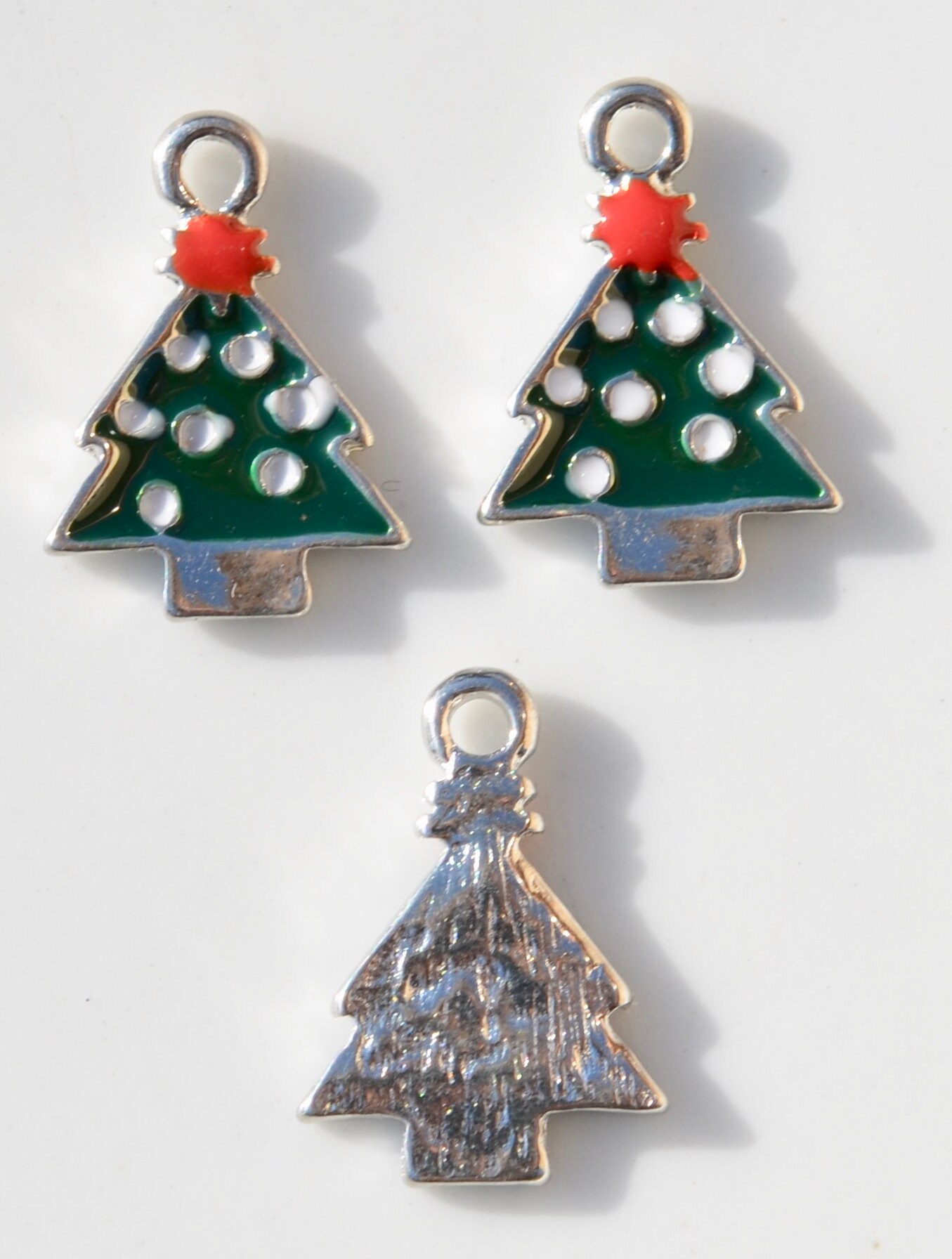 5 Green, White and Red Enamel Christmas Tree Charms SC6614 - Etsy