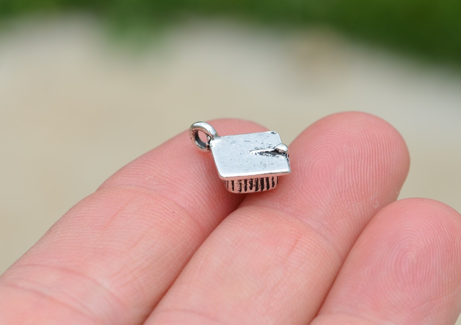 BULK 20 Graduation Cap Silver Tone Charms SC2730 | Etsy