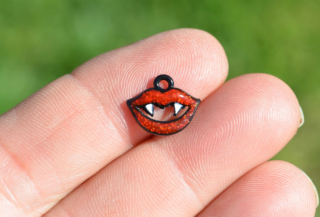5 Red and Black Vampire Teeth Charms SC2211 - Etsy