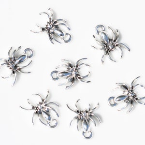 10 Spider Silver Tone Charms SC3538 - Etsy