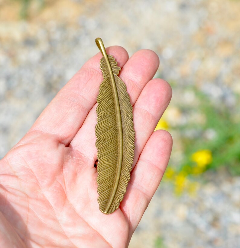 5 Large Feather Bronze Tone Charms BC3932 | Etsy