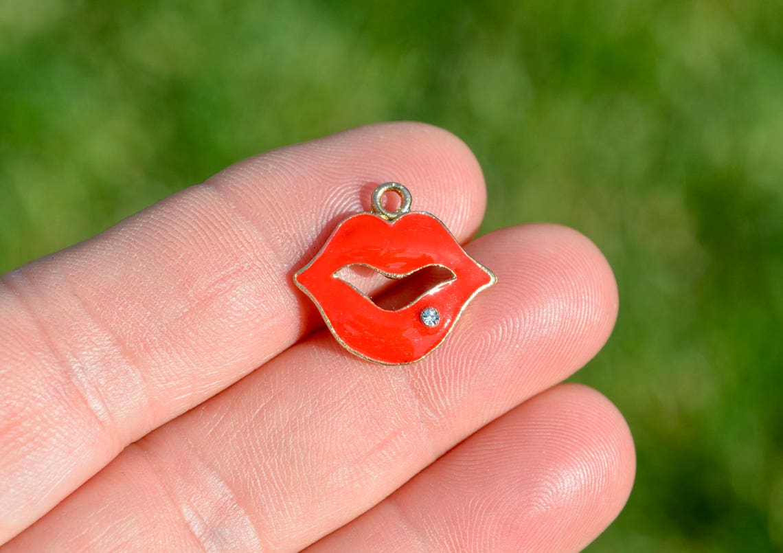 5 Red Enamel Lips With a Rhinestone Charms GC5406 - Etsy
