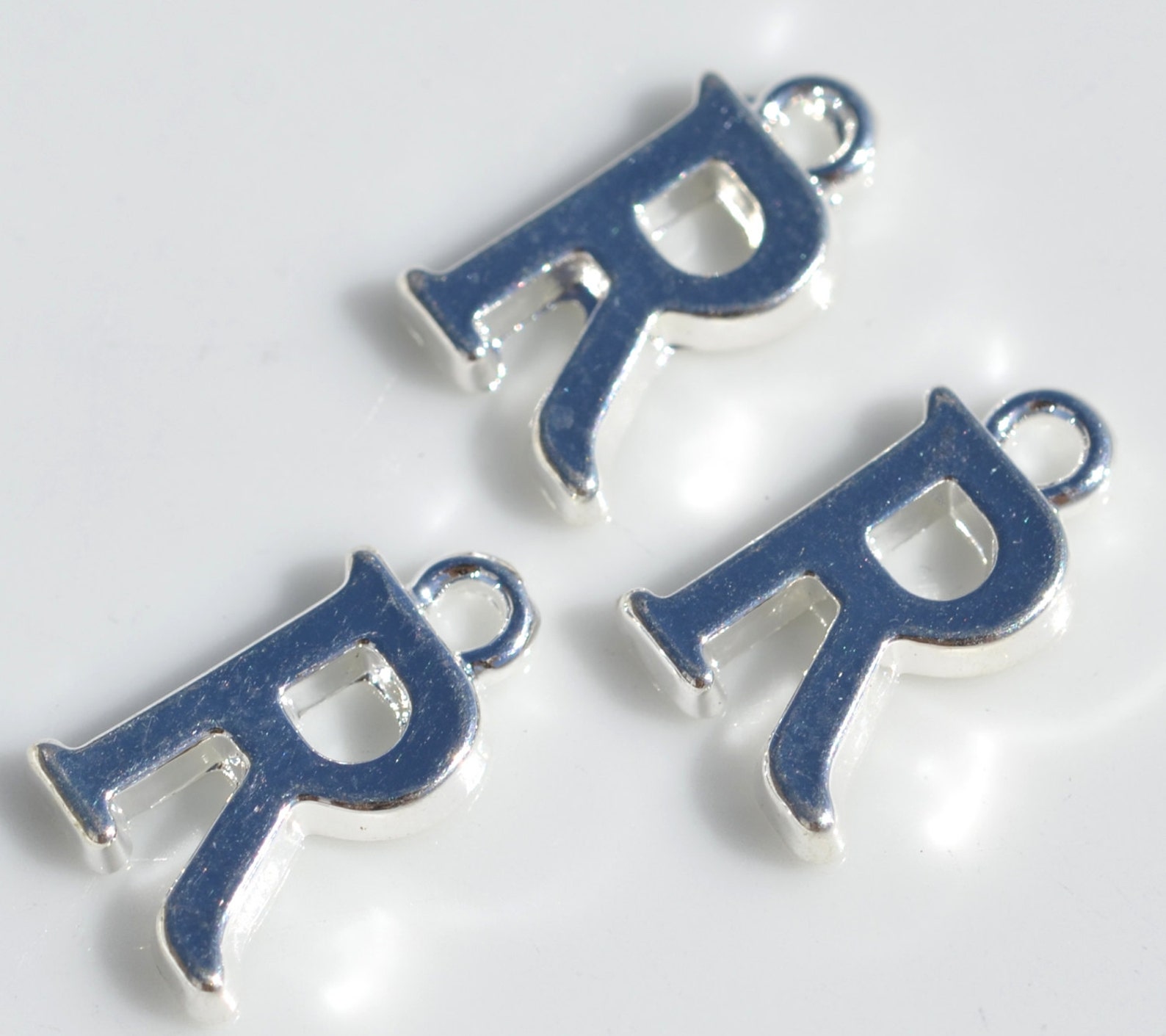 5 Letter R Silver Tonecharms SC3847 | Etsy