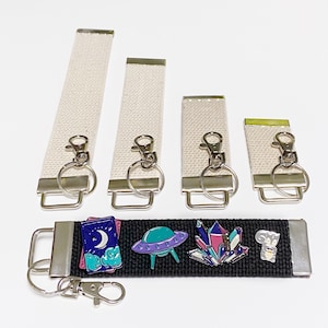 Narrow Pin Display Keychain / Natural Keychain Pin Keeper / Pin Holder ...