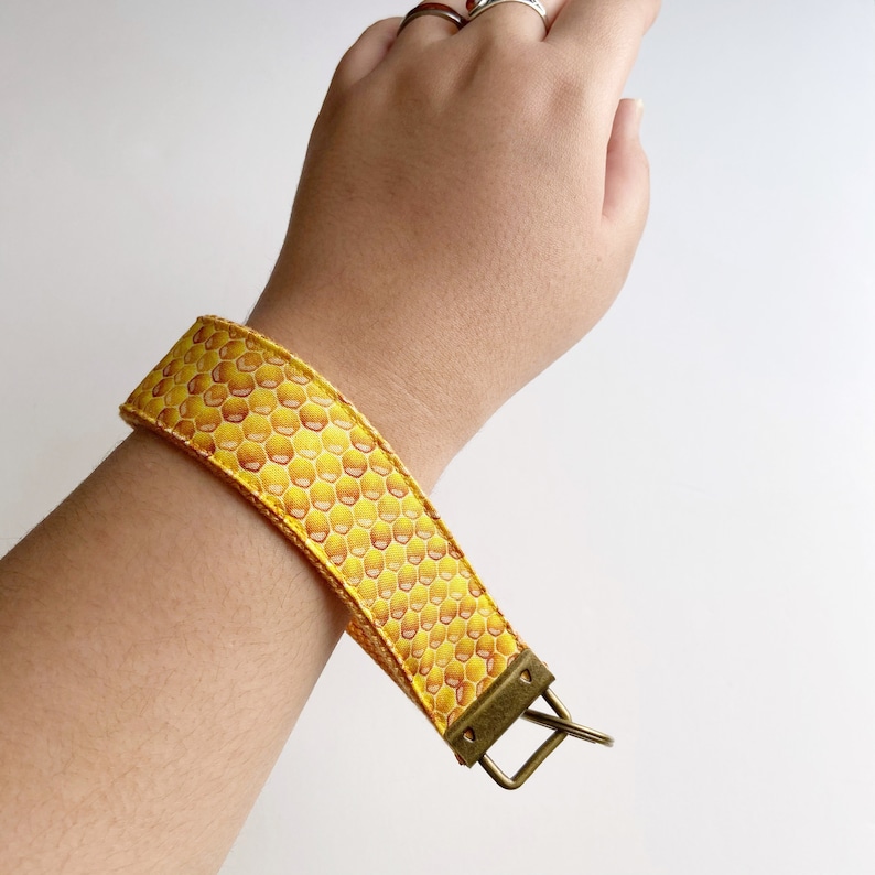 Honeycomb Keychain Wristlet, Honey Key Strap - Etsy