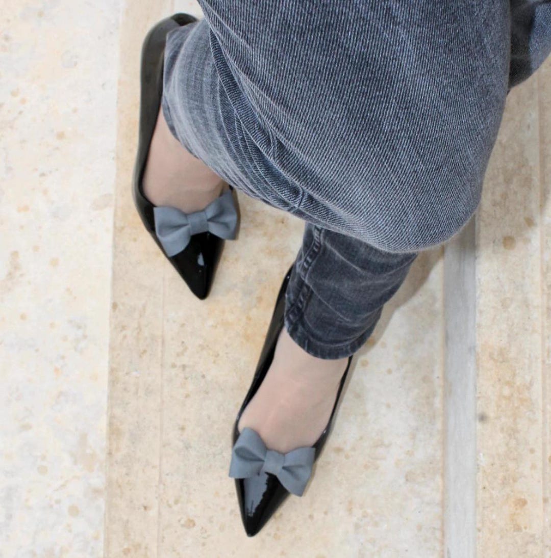 Grey Bow Shoe Clips. Leather Shoe Decoration. Bows for Shoes. Part Shoe ...