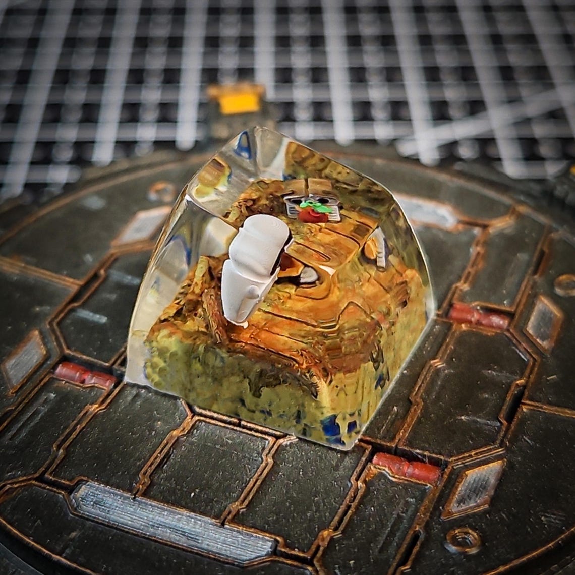 Wall-e Cartoon Resin Keycap, Artisan Keycap, Resin Keycap 1u, Handmade ...