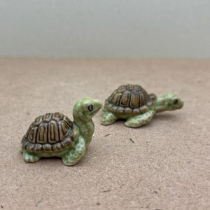 Hand-painted Ceramic Turtle Figurines: Tiny Green Tortoise Decor - Set ...