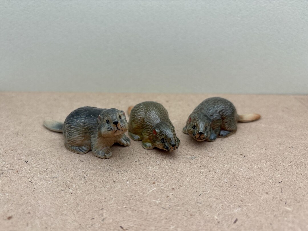 Hand-painted Ceramic Beaver Figurines: Woodland Decor, Set of 3 - Etsy