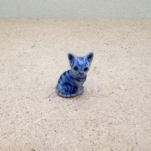 Hand-painted Tiny Blue Ceramic Cat Figurines, Delft Style Miniature ...