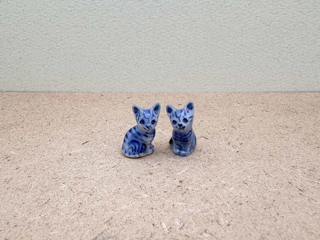 Hand-painted Ceramic Cat Figurines: Delft Blue Miniature Kitten Decor ...