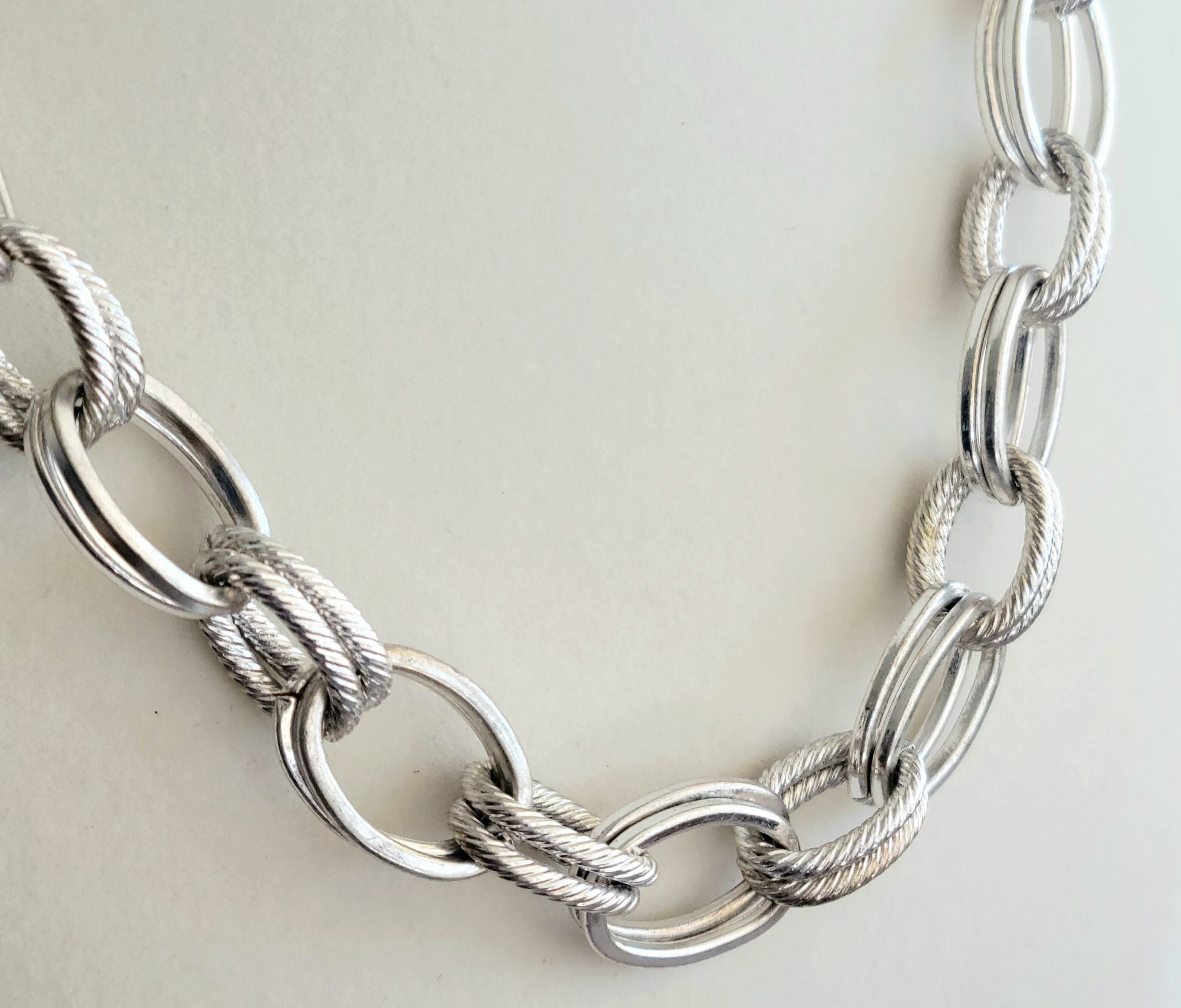 Oval Chain Link Vintage Necklace, Retro Avant Garde Design, Trifarium ...
