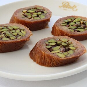 Petek 1942 - Mixed Aleppo Dessert Box 680g | Super Mixed Baklava ...