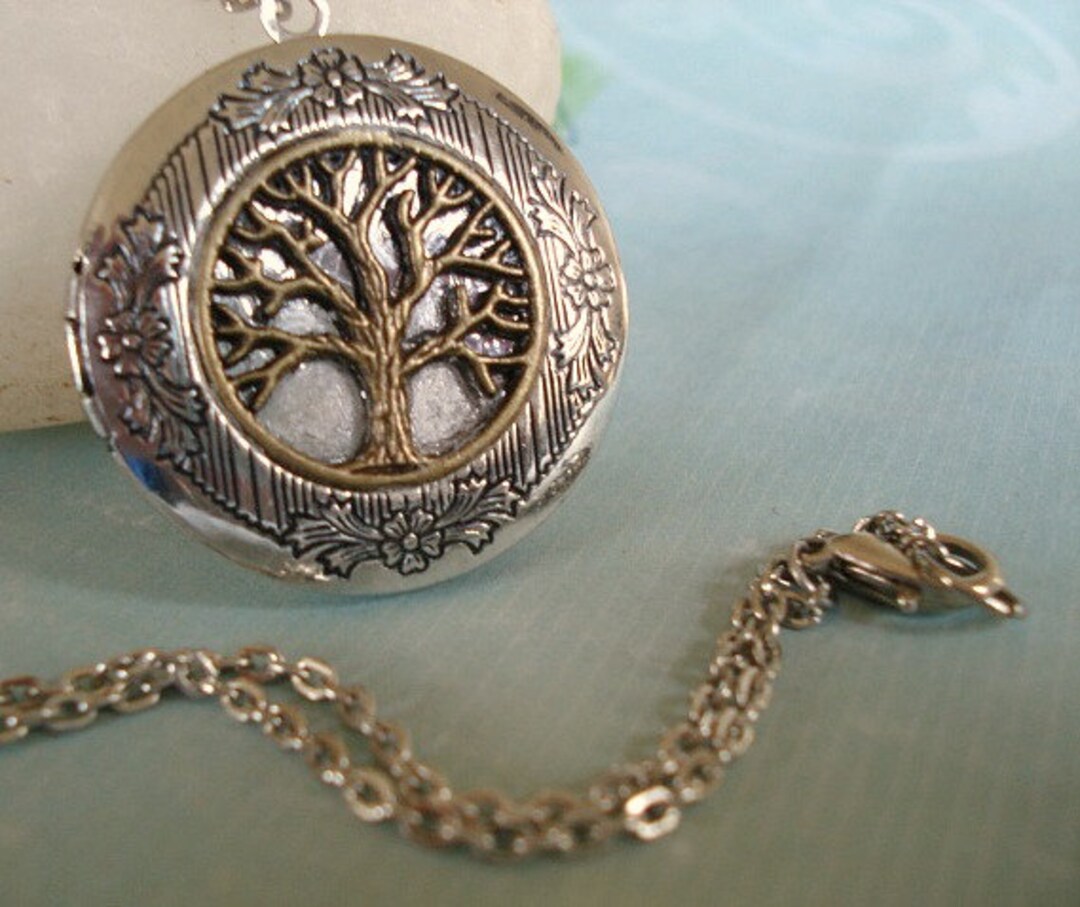 Tree Locket Necklace With Tree in Center Round Silver Locket ...
